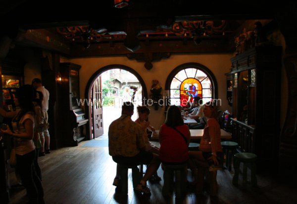 Guide to Disney World - German Kidcot Fun Stop in Germany at the World ...